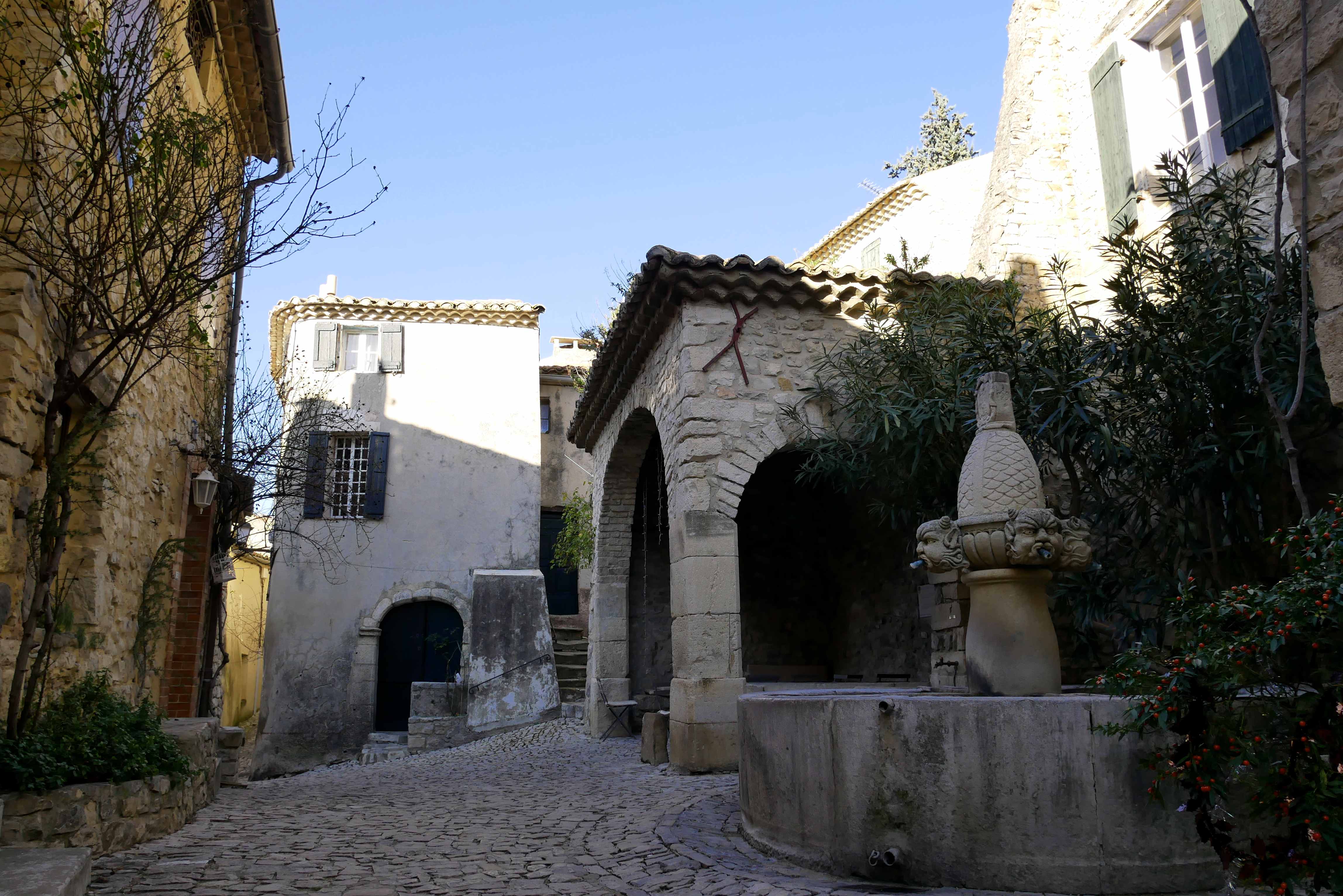 Visite du village médiéval de Séguret en Provence